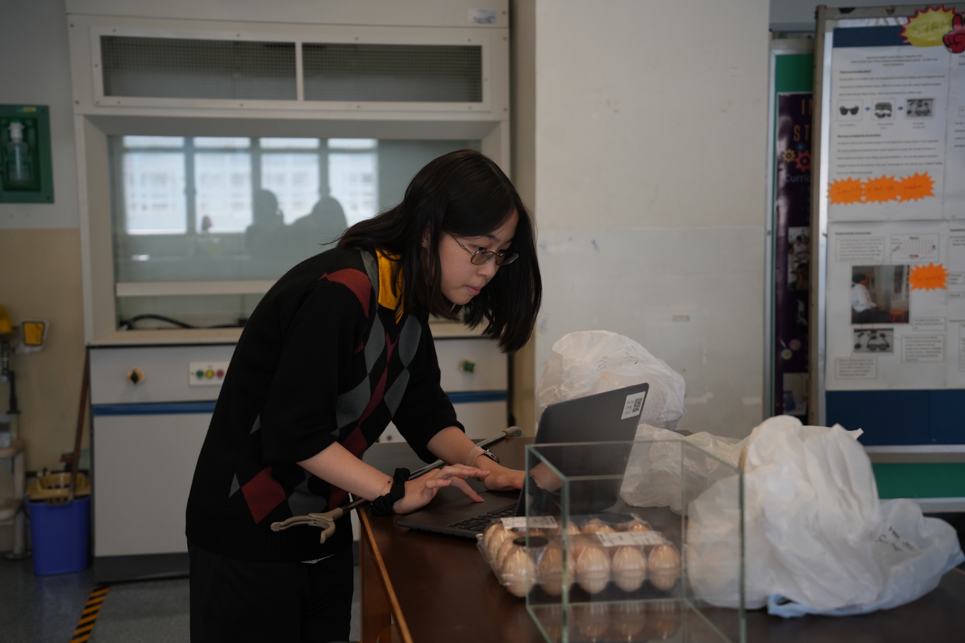 Po Leung Kuk Ngan Po Ling College - View PhotoAlbums